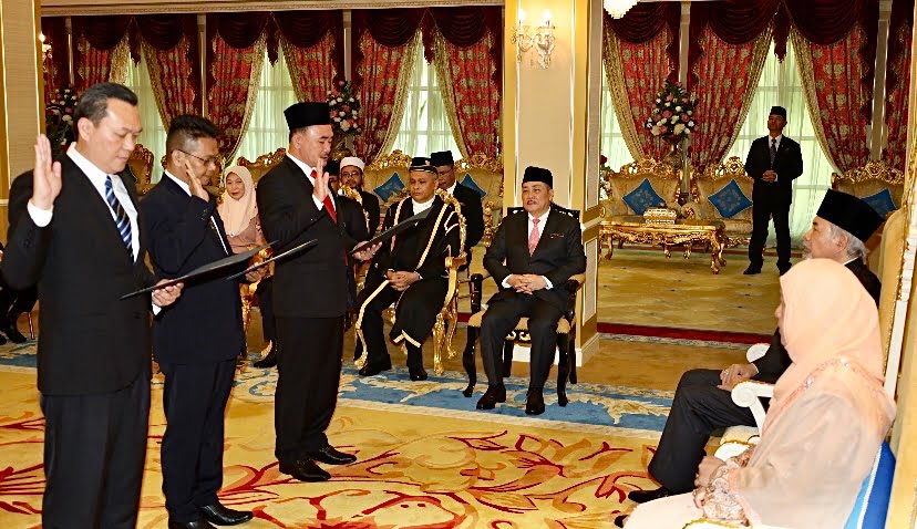 Three new assistant ministers sworn in - Warta Oriental