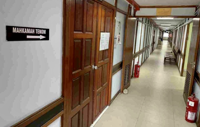 Isu laman web lucah jadi perbalahan perbicaraan kes Ebit Liew - Warta ...