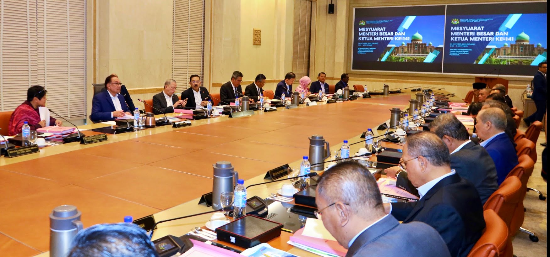 Hajiji attends Menteri Besar and Chief Ministers’ meeting in Putrajaya ...