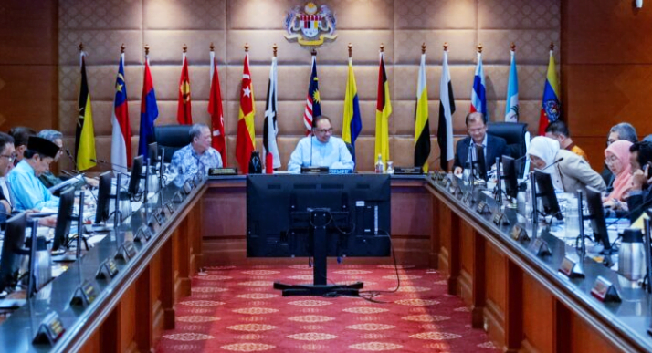 Kelewatan pelaksanaan projek perlu diatasi – Anwar | Warta Oriental