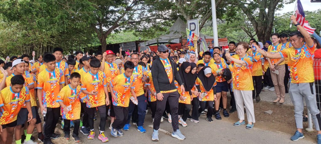 700 joins Merdeka Fun Run | Warta Oriental
