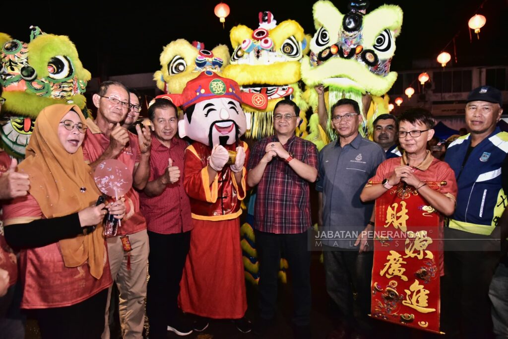 Sambutan perayaan pelbagai kaum wadah muafakat, perpaduan – Arifin ...