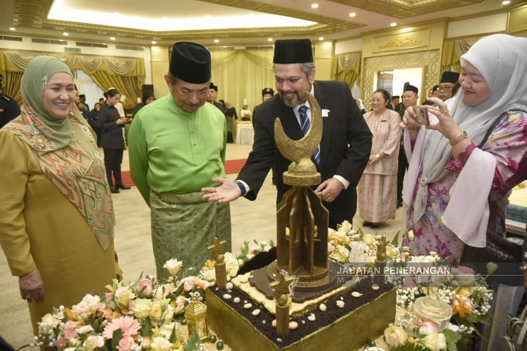 17 kek dipersembahkan sempena sambutan Aidilfitri 2025 | Warta Oriental