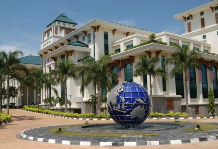 5 warga Malaysia cedera ringan bas pelancong dinaiki kemalangan di ...