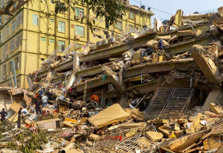 Gempa bumi Myanmar: Penduduk terdesak cari keluarga hilang | Warta Oriental