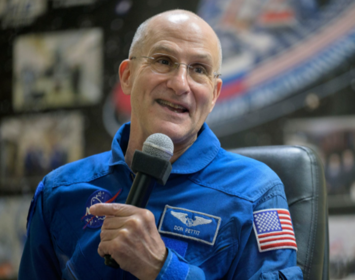 Angkasawan tertua AS pulang ke bumi pada hari jadi ke-70 | Warta Oriental