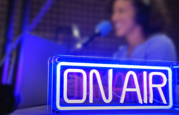 Stesen radio Australia dikecam guna hos AI secara rahsia | Warta Oriental